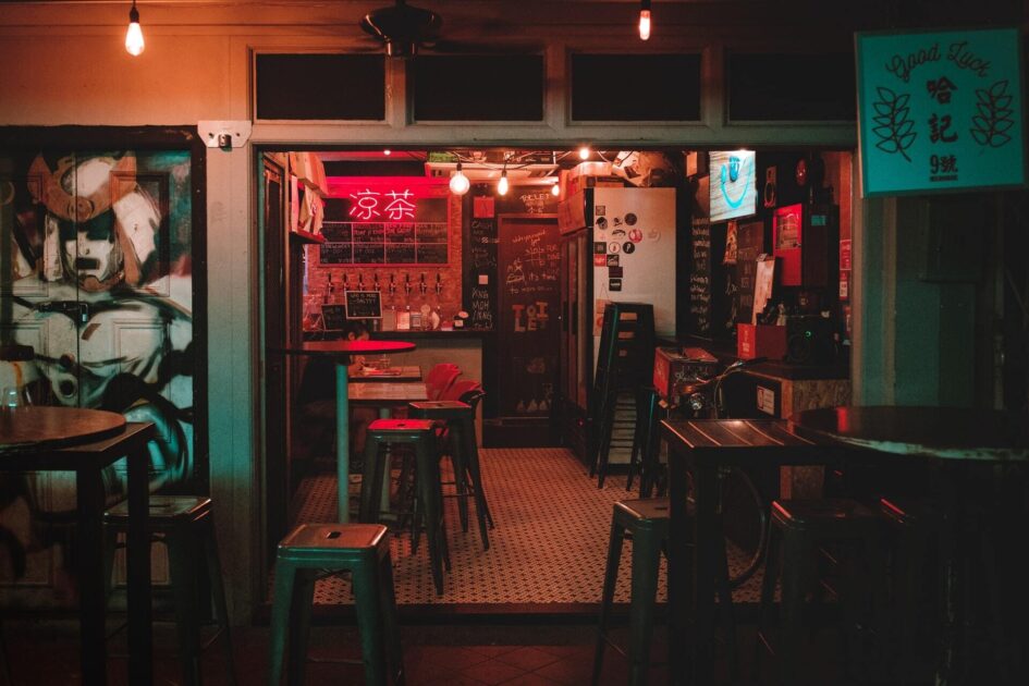 Chill Places to Visit in Bangkok For a Late Night Food Crawl