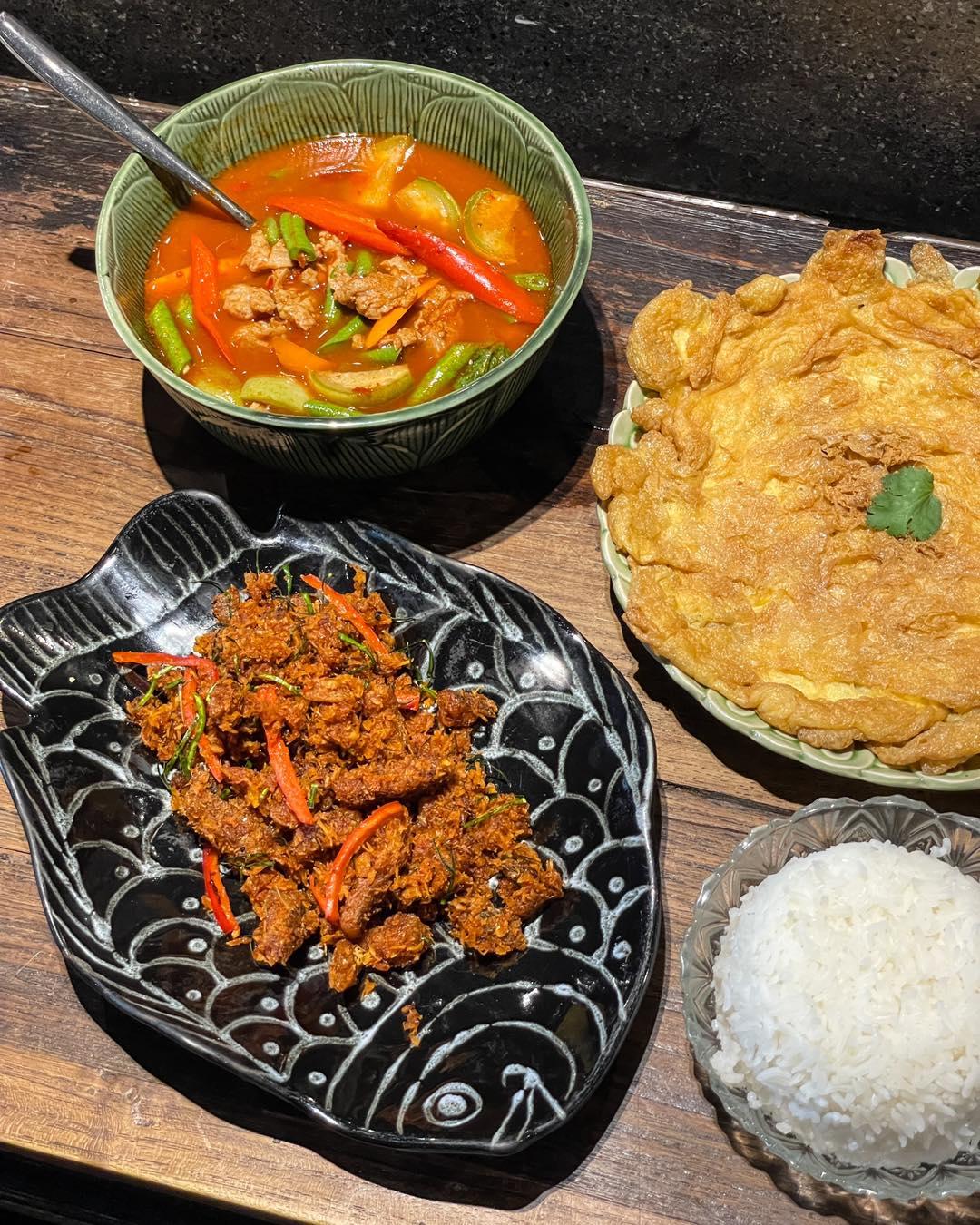 Bangkok Riverside | Where to Eat | Supanniga Eating Room