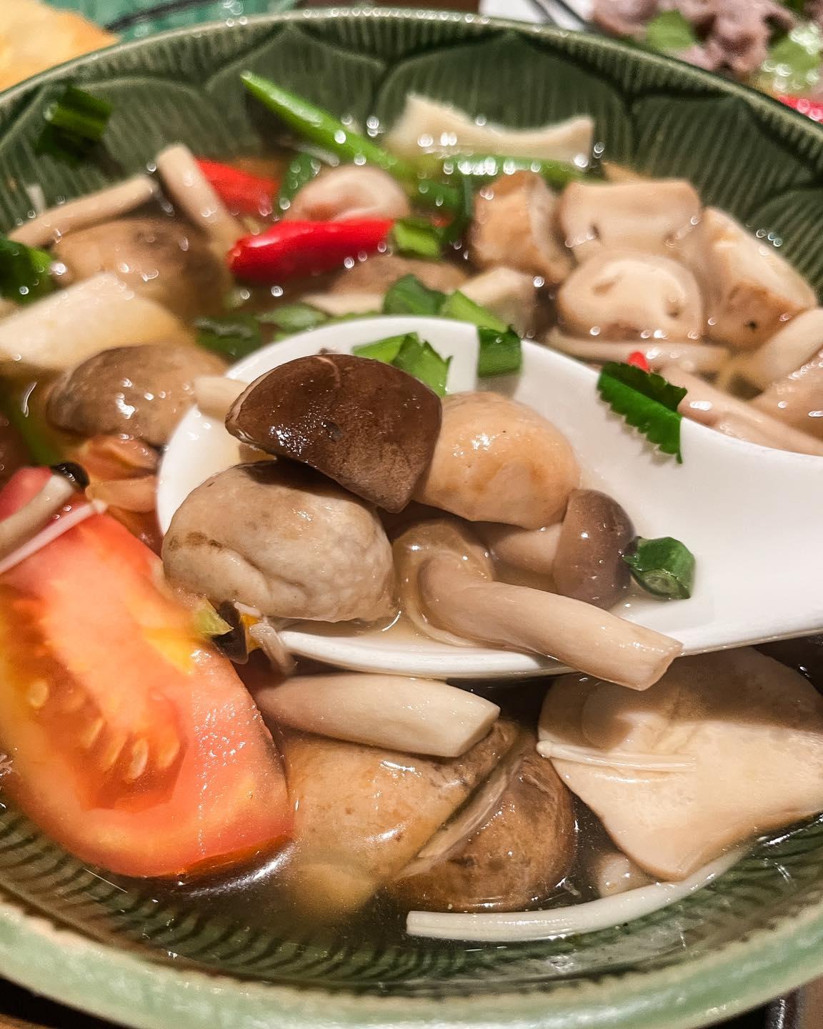 Bangkok Riverside | Where to Eat | Supanniga Eating Room