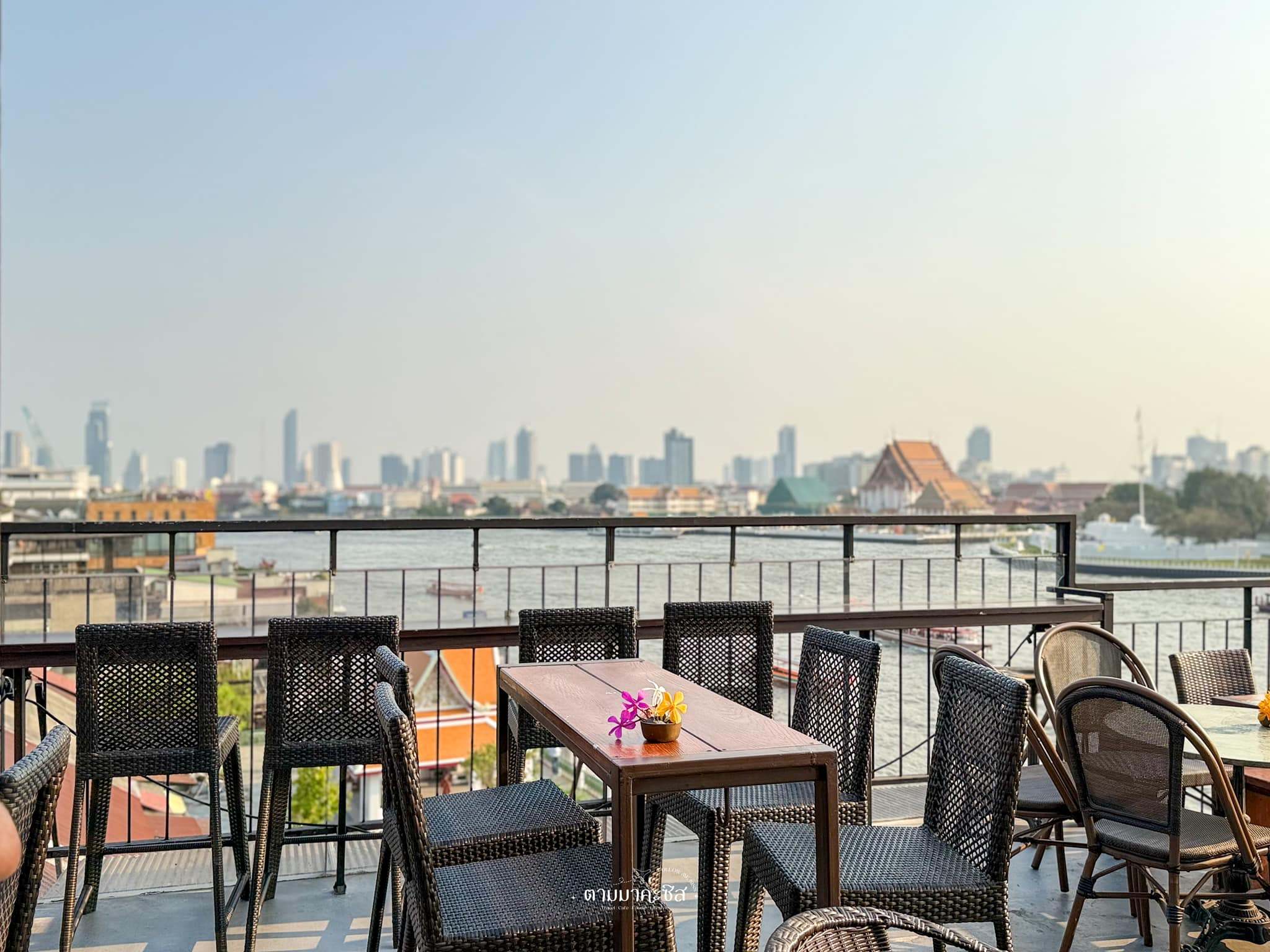 Bangkok Riverside | Where to Eat | The Deck - Arun Residence