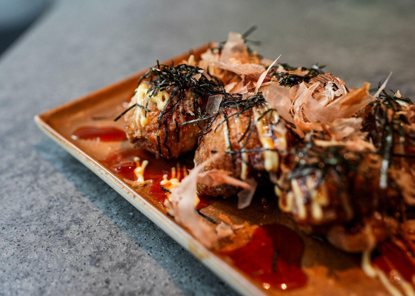 AOAO Central Restaurant Review | Delish Eats