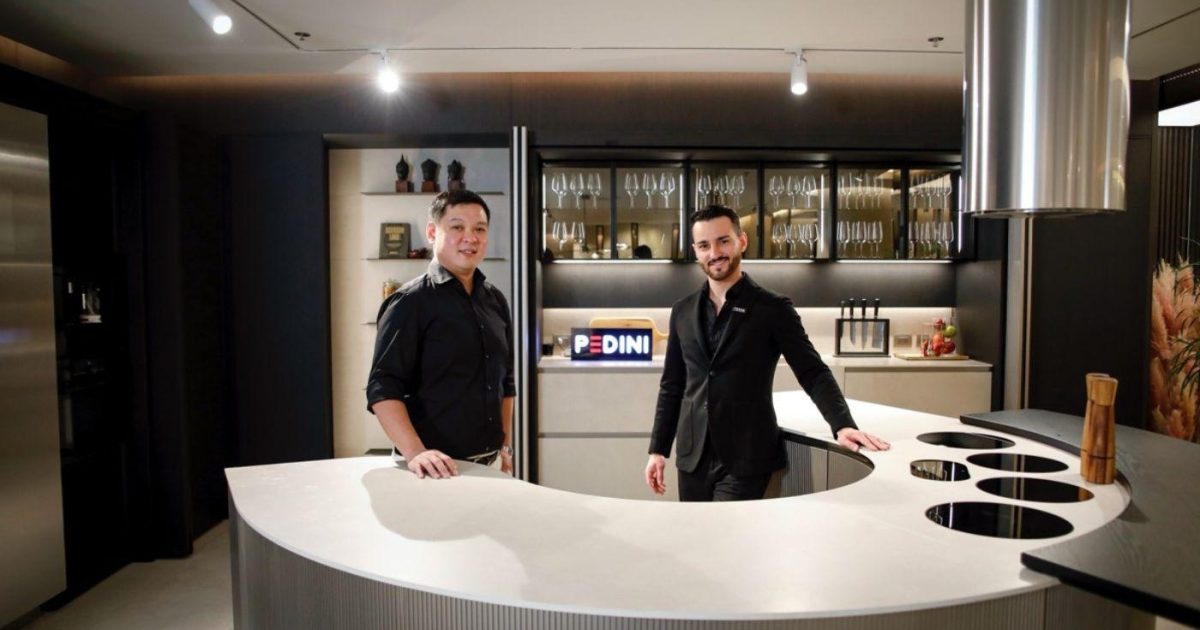 Moda Interni & Pedini Unveil Luxurious Curved Kitchen