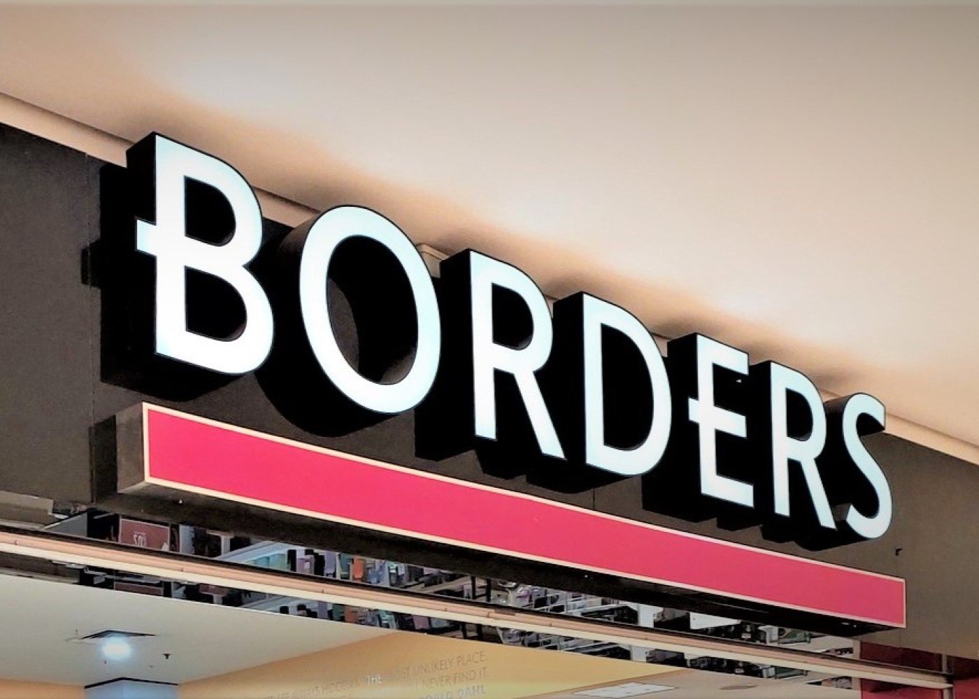 American Bookstore Chain BORDERS to Cease Operations in MY