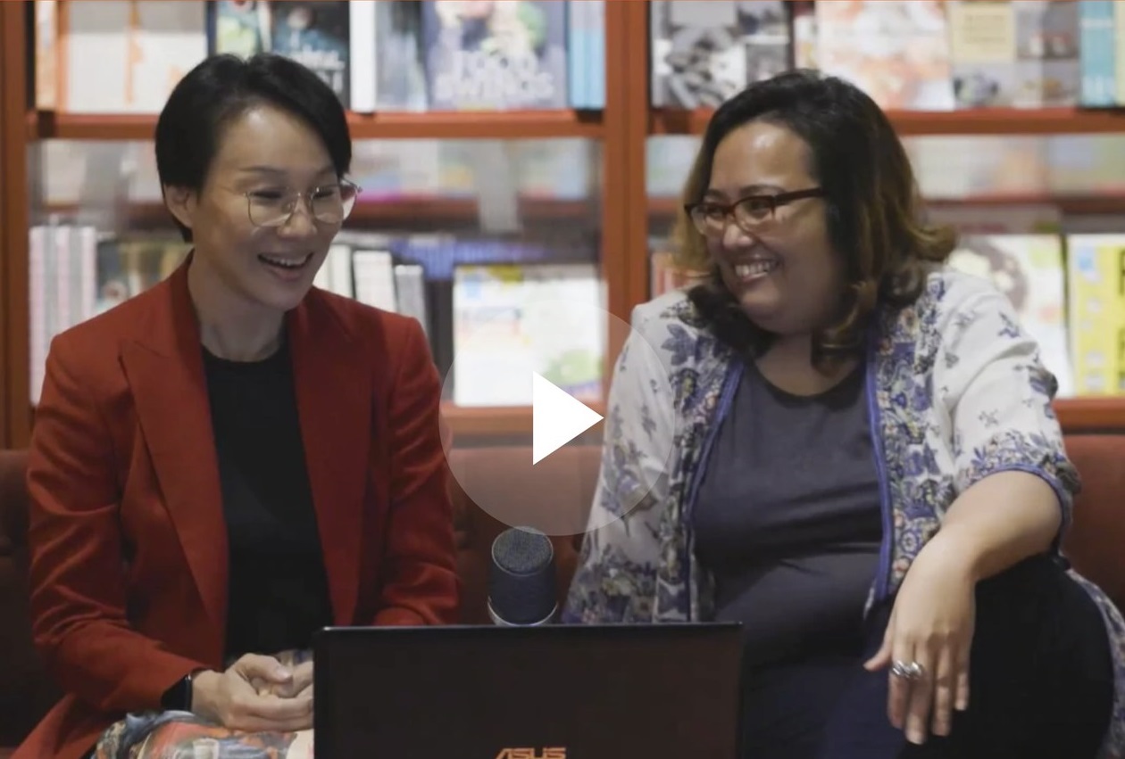 Reading Is Cool: 'Two Book Nerds Talking' Podcast Proves It