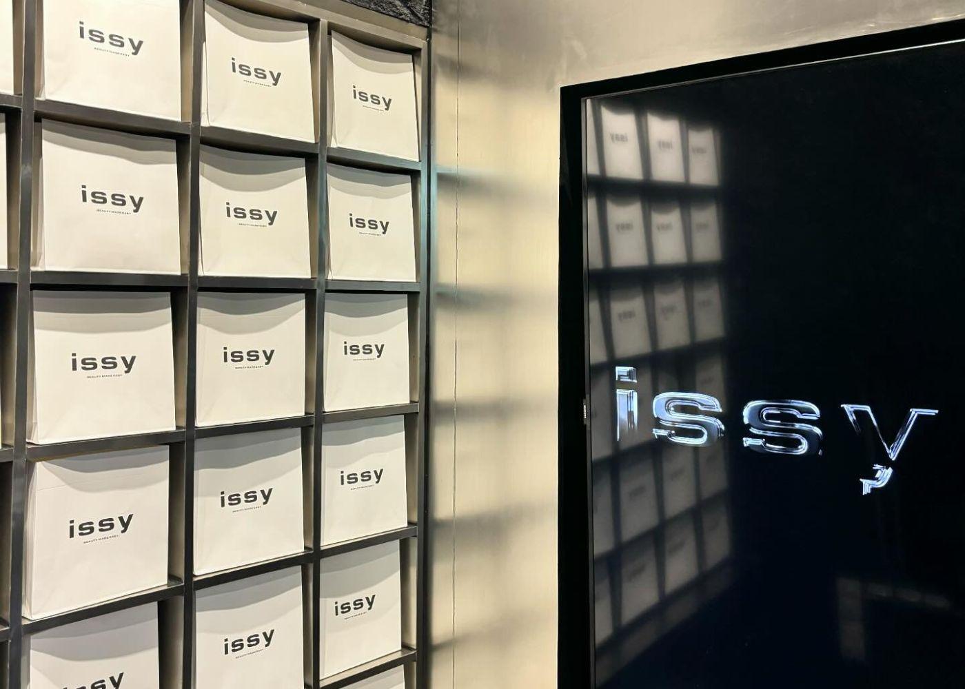 Issy Cosmetics Welcomes First Flagship Store at One Ayala