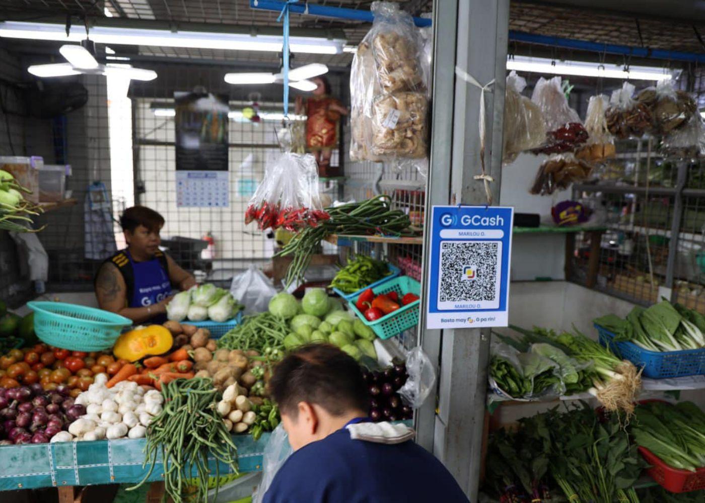 Quezon City Introduces ‘Paleng-QR’ Program to Markets