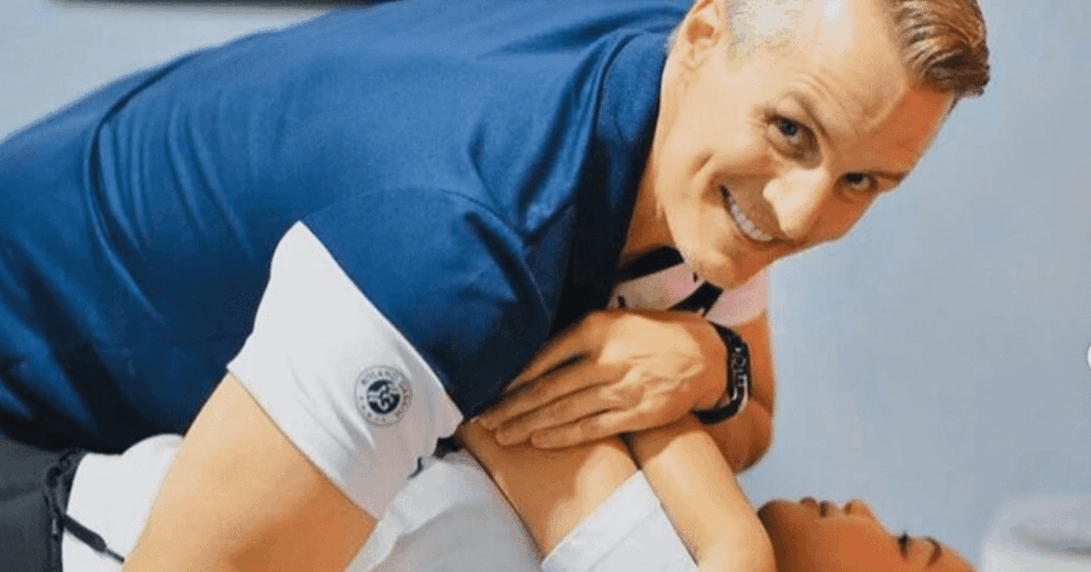 Get Your Body Cracked at These Chiropractic Clinics in MNL