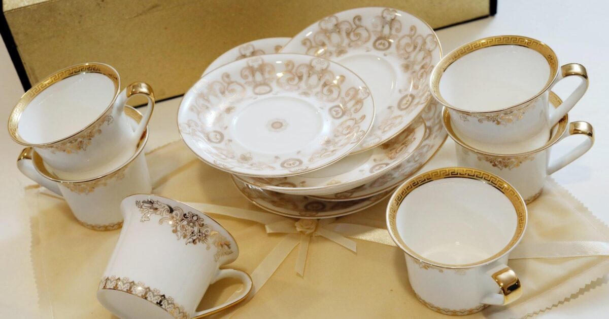 Have a Luxurious Dinner Party With These Dinnerware Sets