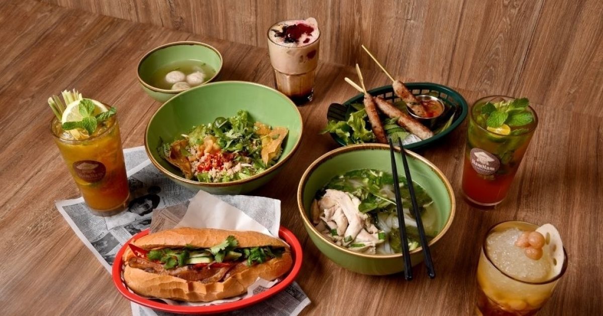 Try These 24-Hour Dining Options at Singapore Changi Airport