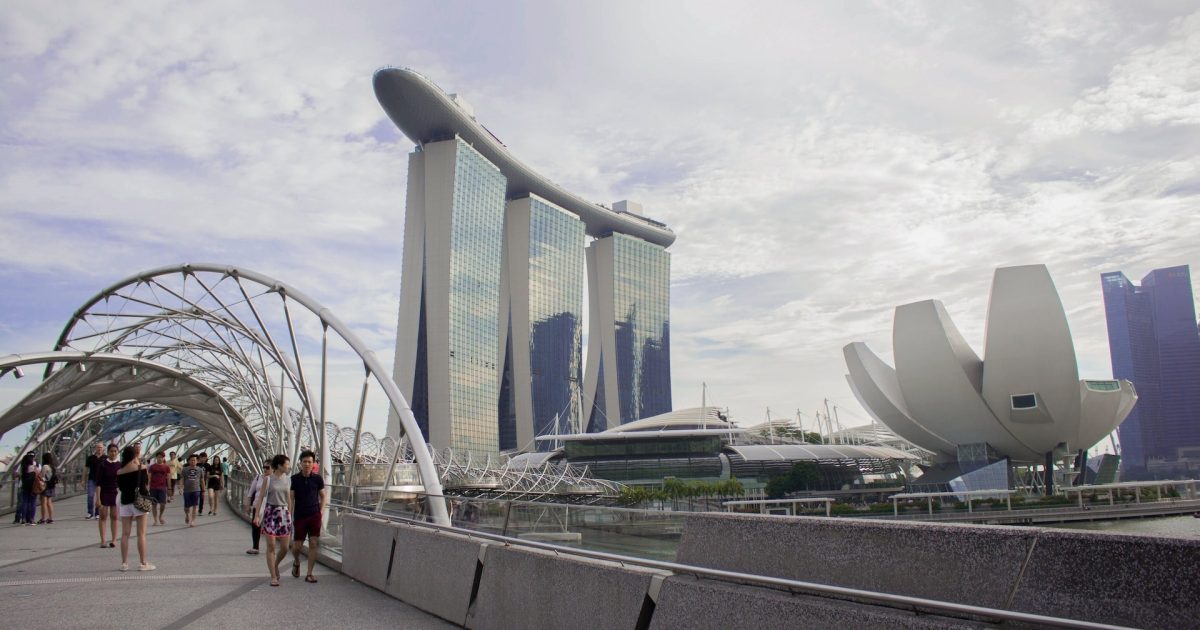Here’s What You Need to Know About the Helix Bridge in SG